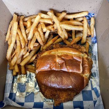 BERWYN CHICKEN - Updated October 2025 - 75 Photos & 66 Reviews - 7021 ...