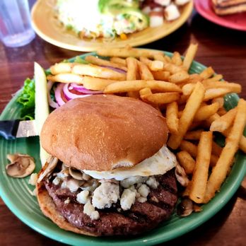 FOUR SISTERS CAFE - Updated August 2024 - 1785 Photos & 2458 Reviews ...