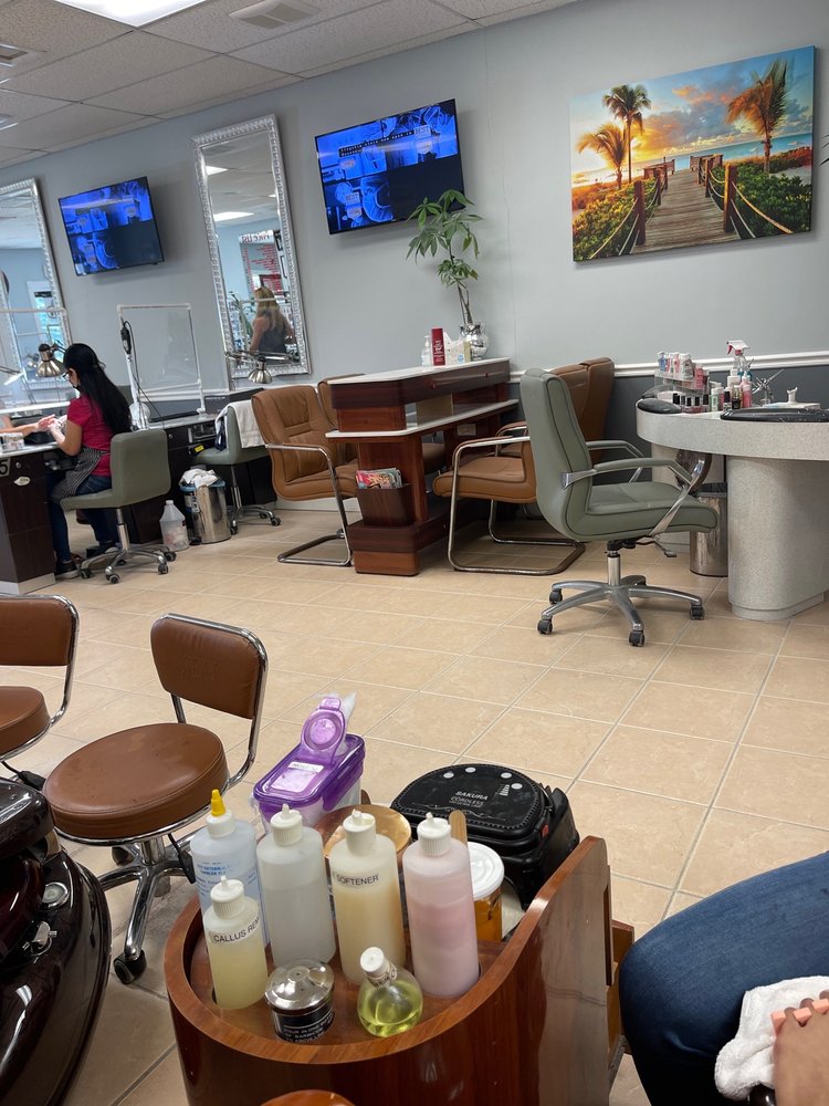 ROYAL NAILS LLC - Updated October 2025 - 17 Photos & 42 Reviews - 1174 ...