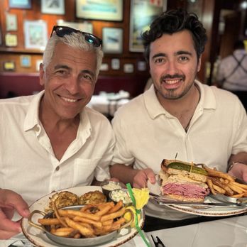 CLYDE’S OF GEORGETOWN - Updated December 2025 - 1608 Photos & 1626 ...