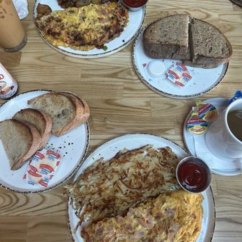 BB CAFE & CATERING - Updated March 2025 - 650 Photos & 364 Reviews ...