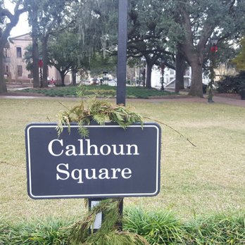 CALHOUN SQUARE - Updated July 2025 - 31 Photos - Abercorn St And E ...