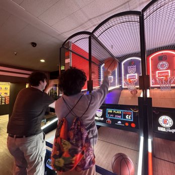 BOWLERO FULLERTON - Updated March 2025 - 133 Photos & 176 Reviews ...