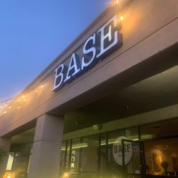 BASE PIZZERIA - Updated October 2025 - 439 Photos & 437 Reviews - 3115 ...