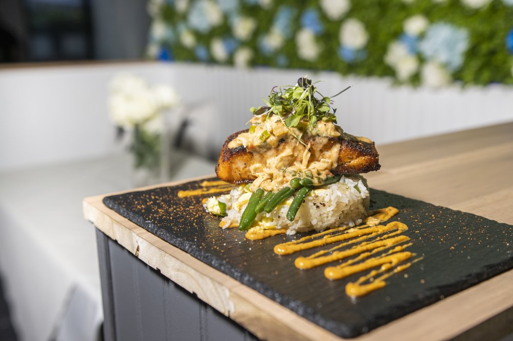 VICTORY RESTAURANT & LOUNGE - Updated October 2024 - 665 Photos & 393 ...