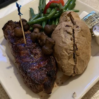 RED PARKA STEAKHOUSE & PUB - Updated January 2026 - 104 Photos & 291 ...