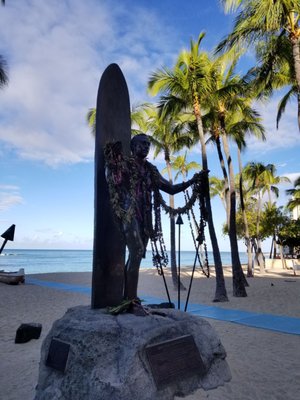 DUKE PAOA KAHANAMOKU STATUE - Updated August 2024 - 275 Photos & 85 ...