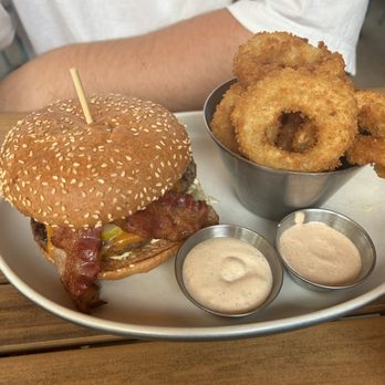 LOCAL PUBLIC EATERY 8TH AVENUE - Updated December 2025 - 139 Photos ...