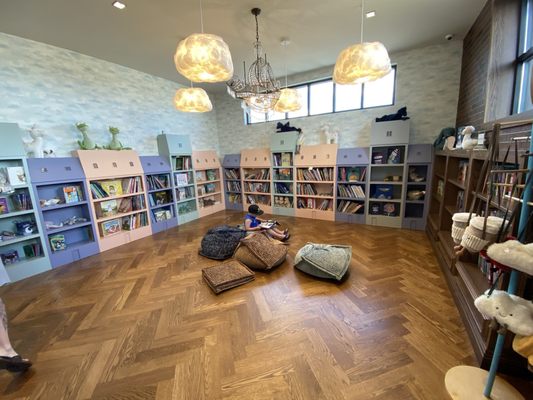 KINDRED - Updated January 2025 - 52 Photos & 46 Reviews - 851 E 4th Ave ...