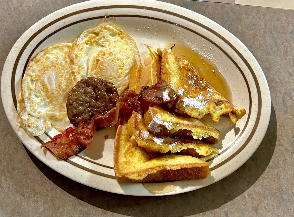 DAYBREAK CAFE & GRILL - Updated July 2024 - 75 Photos & 111 Reviews ...