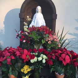 ST. VICTOR’S CATHOLIC CHURCH - 37 Photos & 26 Reviews - 3108 Sierra Rd ...