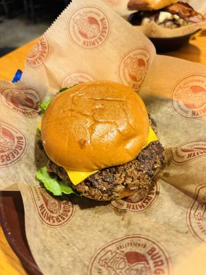 BURGERSMITH - Updated November 2024 - 281 Photos & 249 Reviews - 3613 ...