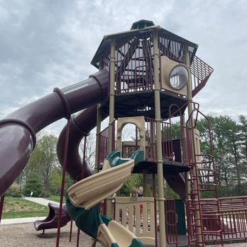 AVON TOWN HALL PARK - Updated October 2025 - 58 Photos & 16 Reviews ...