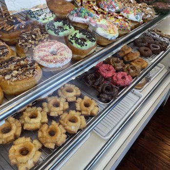 DONUTOPIA - Updated June 2024 - 114 Photos & 121 Reviews - 2563 Sunset ...
