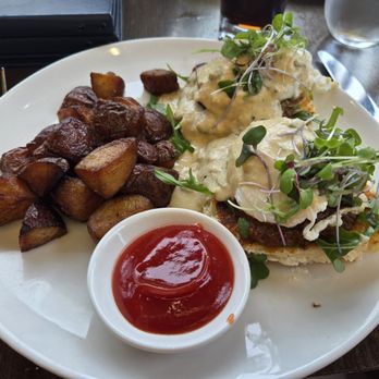 THE LIBRARY - Updated May 2025 - 2212 Photos & 1139 Reviews - 600 5th ...