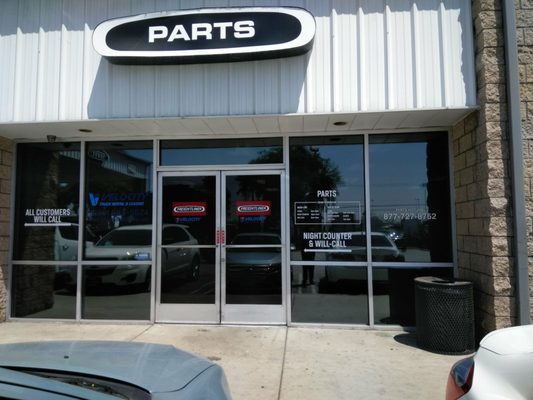 VELOCITY TRUCK CENTERS - FONTANA - Updated December 2024 - 22 Photos ...