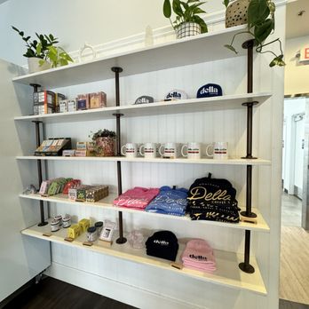DELLA COFFEE - Updated January 2026 - 203 Photos & 79 Reviews - 1000 W ...