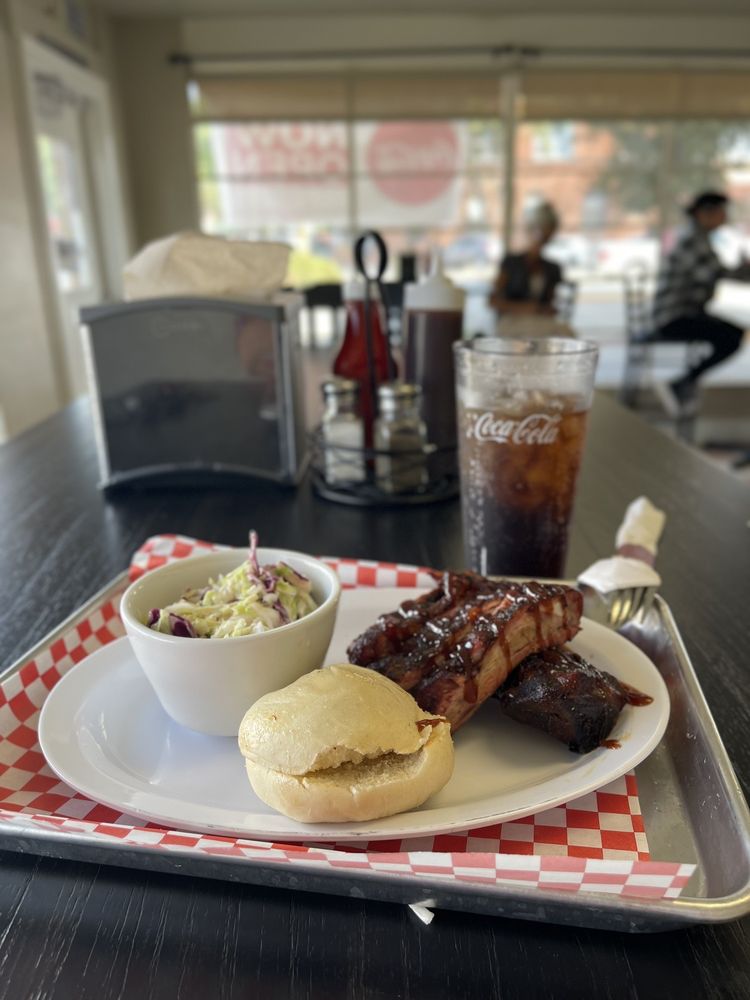 BIGGS’ BBQ - Updated December 2025 - 48 Photos & 32 Reviews - 405 W D ...