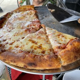 PIZZA BEER & JUKEBOX - 210 Photos & 185 Reviews - 205 N Peoria St ...
