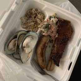 POLY GRILL & BAKERY - 139 Photos & 101 Reviews - 1329 E Carson St ...