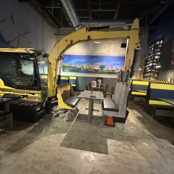 THE CONSTRUCTION ZONE RESTAURANT - Updated April 2025 - 128 Photos & 57 ...