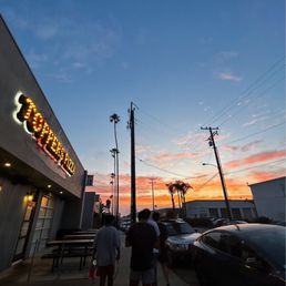 TOPPERS PIZZA PLACE - Updated June 2025 - 281 Photos & 233 Reviews ...