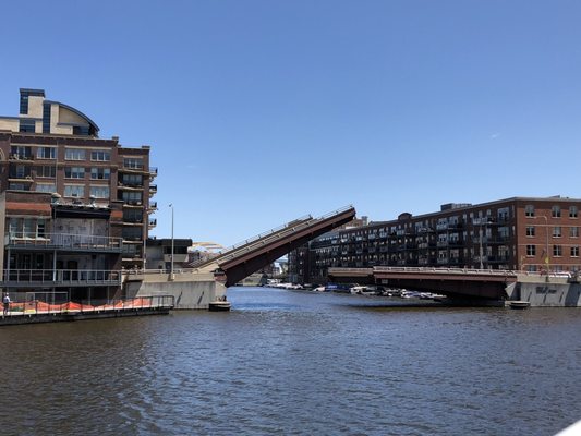 MILWAUKEE BOAT LINE - 107 Photos & 59 Reviews - 101 W Michigan St ...