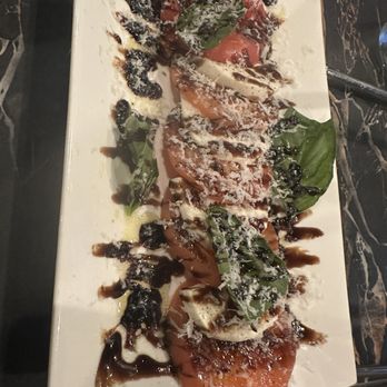 THE LAST ROUND TAVERN - Updated May 2024 - 216 Photos & 145 Reviews ...