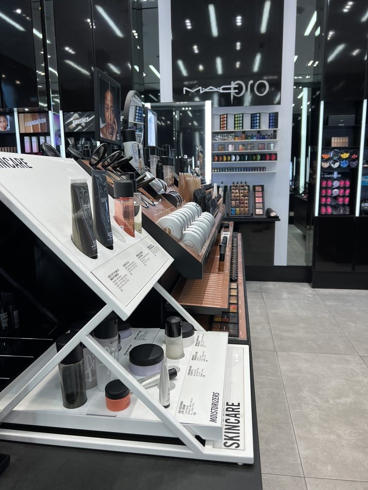 MAC COSMETICS - 10 Photos - 4200 Conroy Rd Space J-270, Orlando ...