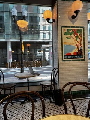 LEA - Updated May 2025 - 168 Photos & 92 Reviews - 70 E Lake St ...