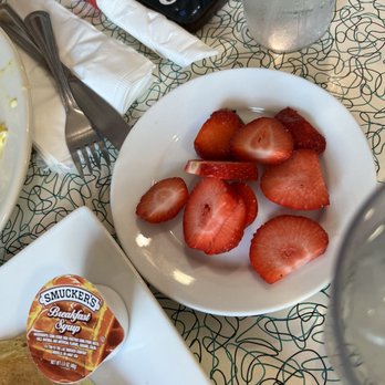 EDGARTOWN DINER - Updated March 2025 - 106 Photos & 104 Reviews - 65 ...