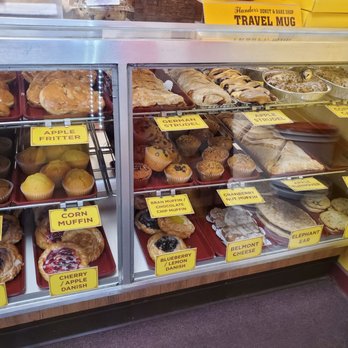 FLANDERS DONUT & BAKE SHOP - Updated September 2025 - 128 Photos & 176 ...