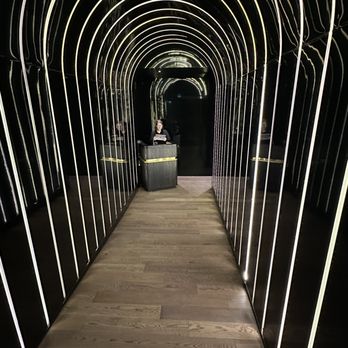 MAXIME’S - Updated November 2025 - 31 Photos & 15 Reviews - 77 Portland ...