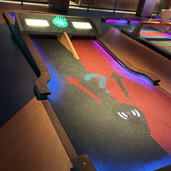 PUTTSHACK - NATICK - Updated November 2025 - 96 Photos & 41 Reviews ...