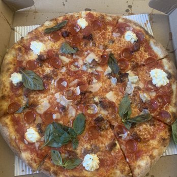 PIZZATA PIZZERIA - Updated December 2024 - 167 Photos & 133 Reviews ...