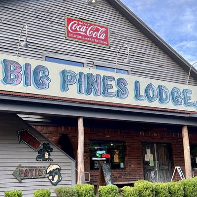 BIG PINES LODGE - Updated August 2025 - 149 Photos & 142 Reviews - 747 ...