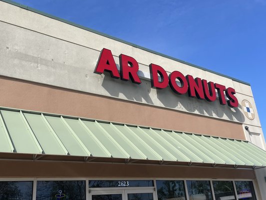 AR DONUTS - Updated October 2025 - 13 Photos - 102 Markham Park Dr ...