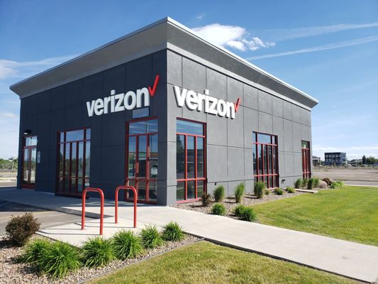 VERIZON AUTHORIZED RETAILER - CELLULAR PLUS - 701 3rd St NW, Great ...