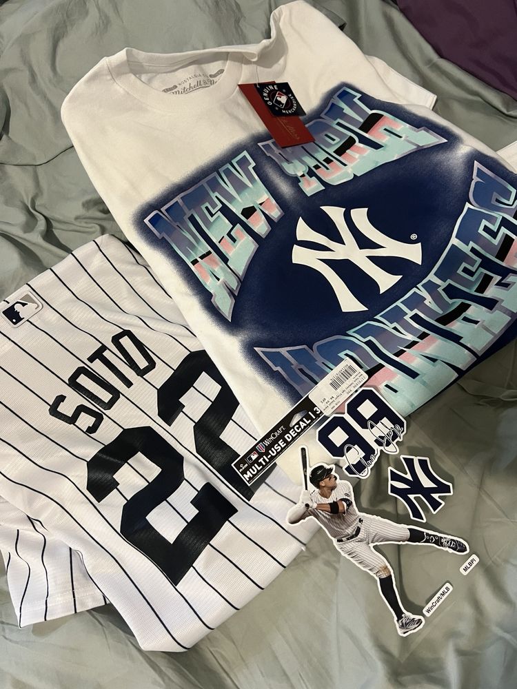 YANKEES CLUBHOUSE SHOP - Updated September 2024 - 13 Photos & 34 ...