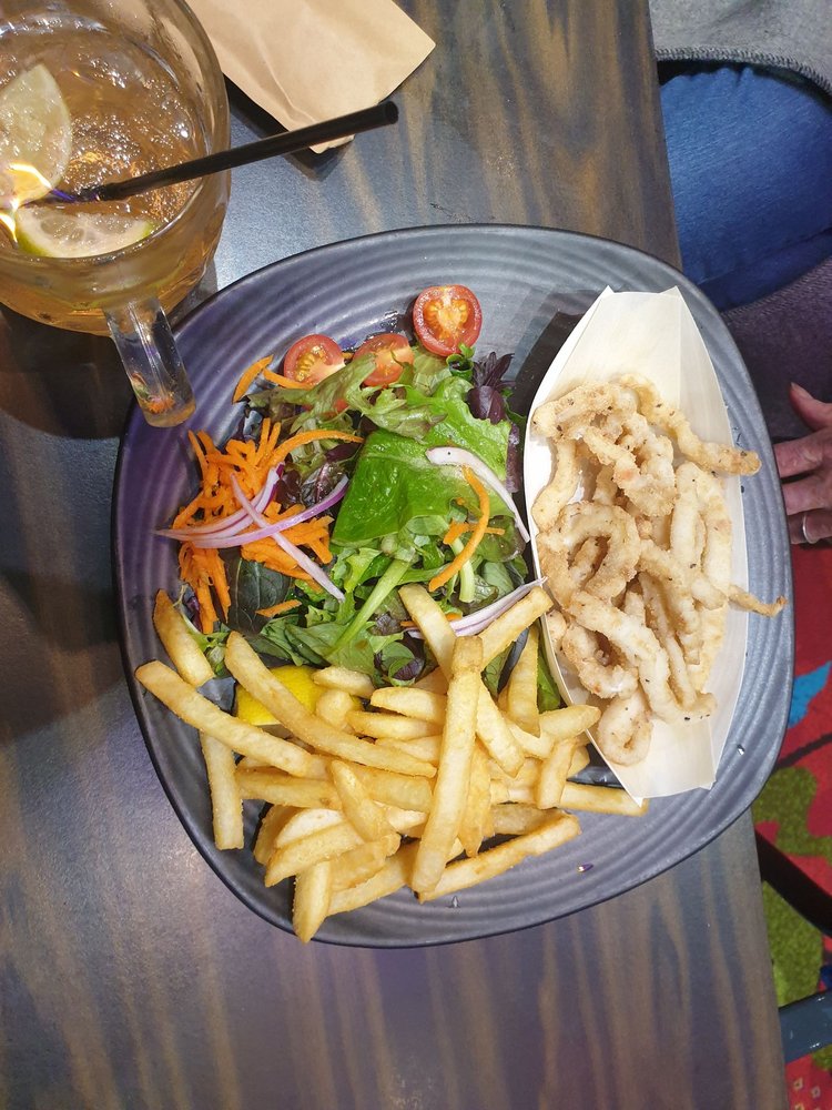 CALOUNDRA RSL - Updated July 2024 - 13 Photos - 19 West Tce, Caloundra ...