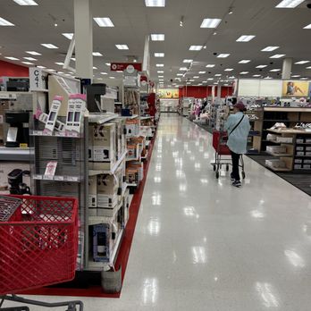 TARGET - Updated December 2025 - 483 Photos & 447 Reviews - 5711 ...