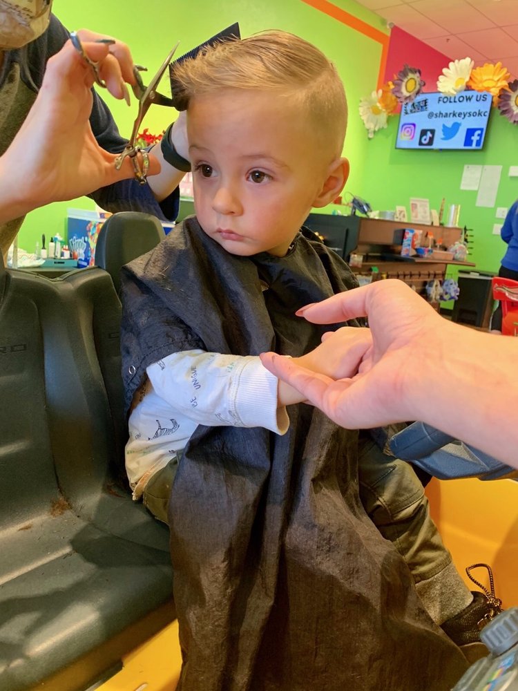 SHARKEY’S CUTS FOR KIDS - 58 Photos & 21 Reviews - 10700 S Pennsylvania ...