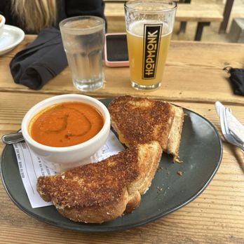 HOPMONK TAVERN - Updated January 2026 - 661 Photos & 900 Reviews - 230 ...