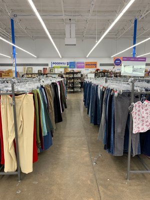 GOODWILL - Updated August 2025 - 9201 N 29th Ave, Phoenix, Arizona ...