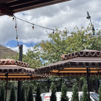 SMALL CHEVAL - Updated December 2025 - 71 Photos & 24 Reviews - 2815 W ...