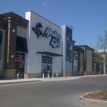 NIKE FACTORY STORE - EDMONTON - Updated January 2026 - 15 Photos & 25 ...