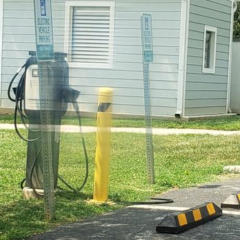 TREDYFFRIN PUBLIC LIBRARY - Updated October 2025 - 18 Photos - 582 ...