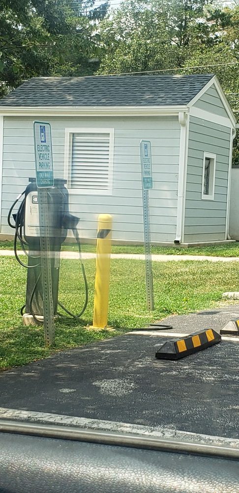 TREDYFFRIN PUBLIC LIBRARY - Updated July 2025 - 18 Photos - 582 Upper ...