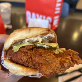 HOWLIN’ RAY’S - Updated September 2025 - 2092 Photos & 1130 Reviews ...