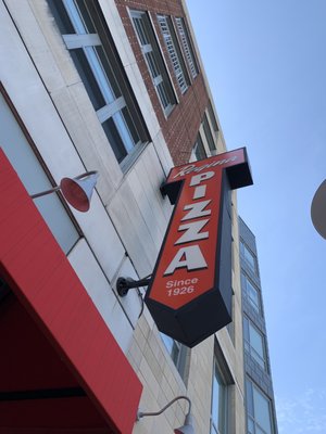 REGINA PIZZA - Updated December 2025 - 315 Photos & 402 Reviews - 44 ...